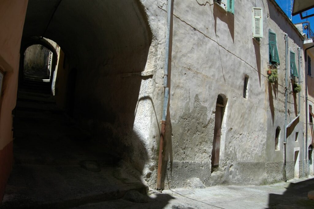 The Drake Passage: Understanding its Roughness