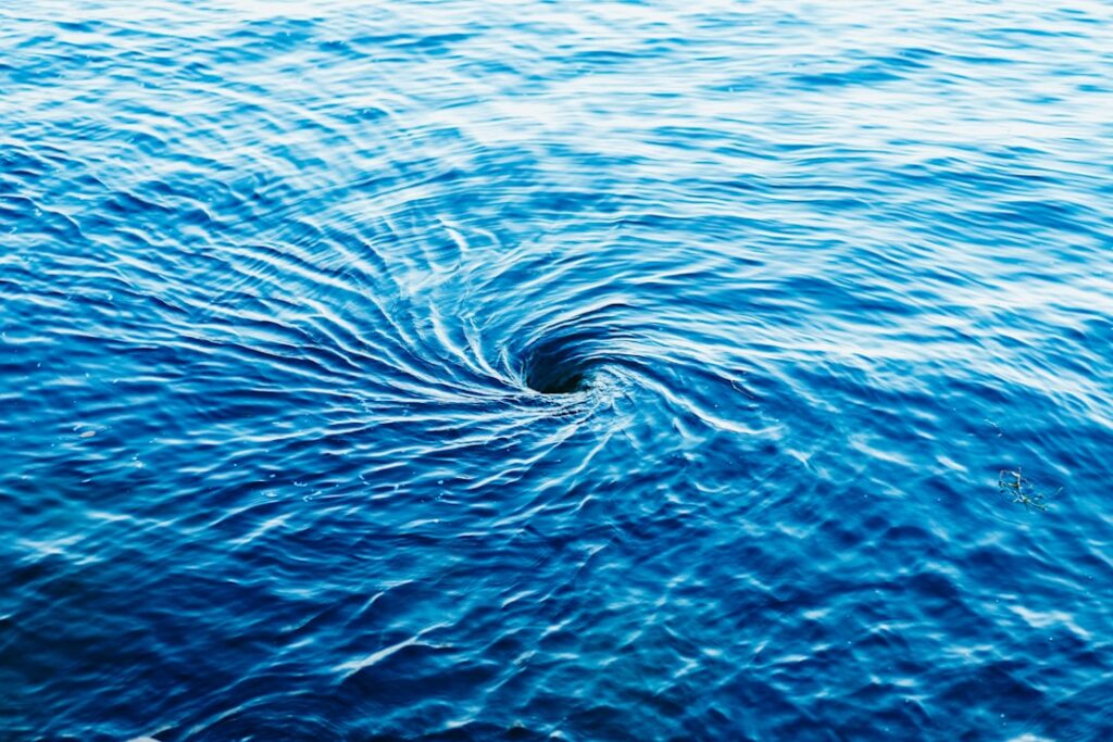 Navigating the Powerful Drake Passage Currents
