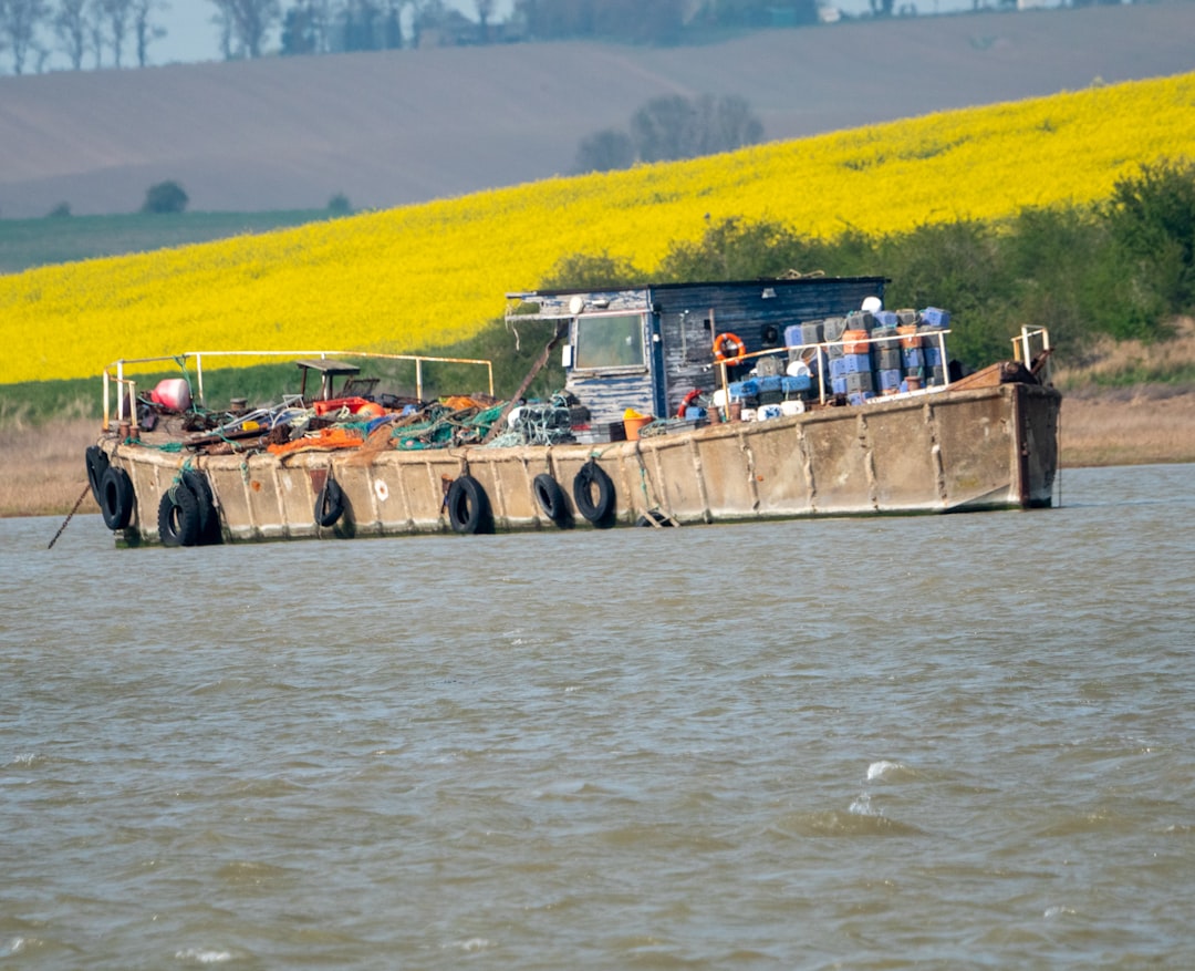 Real Time Barge Tracking Systems: Enhancing Efficiency